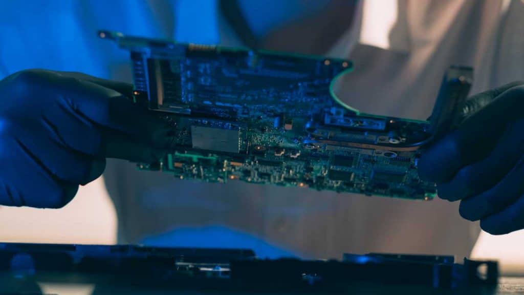 Risks of hardware design | Tarlogic